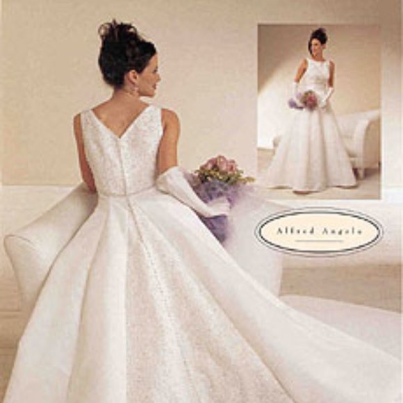 Alfred Angelo | Dresses | Alfred Angelo Wedding Dress | Poshmark